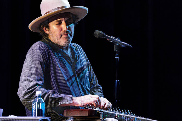 Joachim Cooder delivers intimate songs and stories set - West Hawaii Today